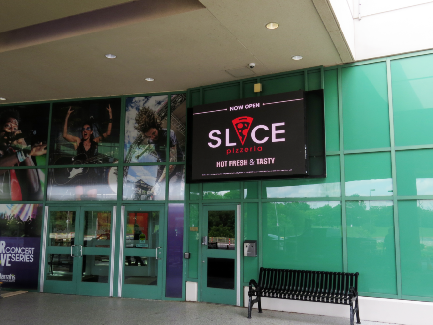 How To Select The Right Outdoor LED Sign For Any Application how-to-select-the-right-outdoor-led-sign-for-any-application